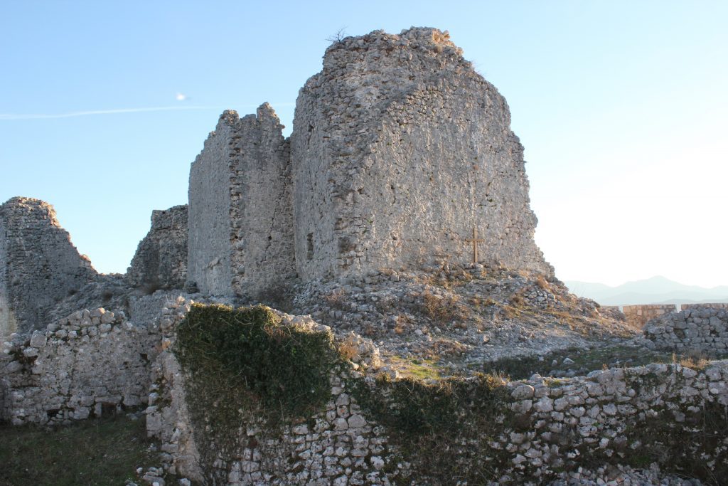 Stari grad Ljubuški – Projekat konzervacije, konstruktivne sanacije i ...